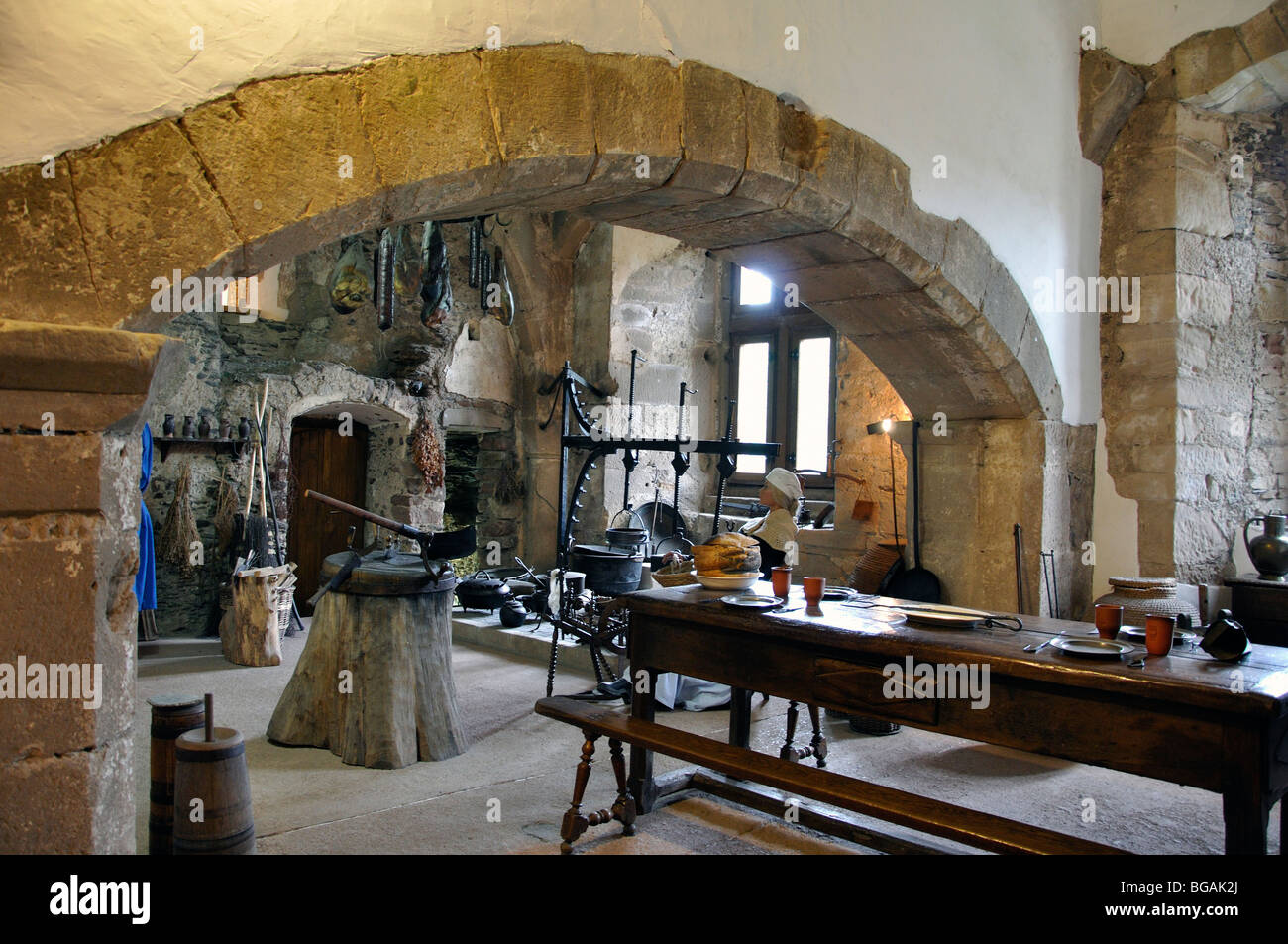 Medieval kitchen hi-res stock photography and images - Alamy