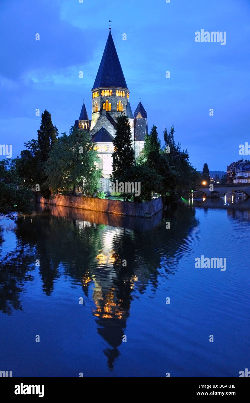 Metz france night hi-res stock photography and images - Alamy