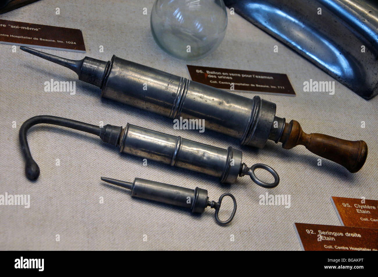 Medieval medical tools hi-res stock photography and images - Alamy