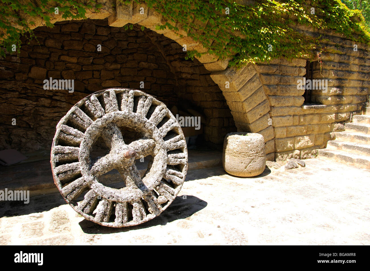Roman wheel, Pont du Gard, France Stock Photo - Alamy