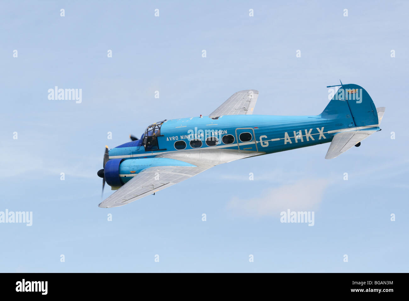 Shuttleworth - Avro 19 Anson passenger transport - 1935-1968. 2 ...
