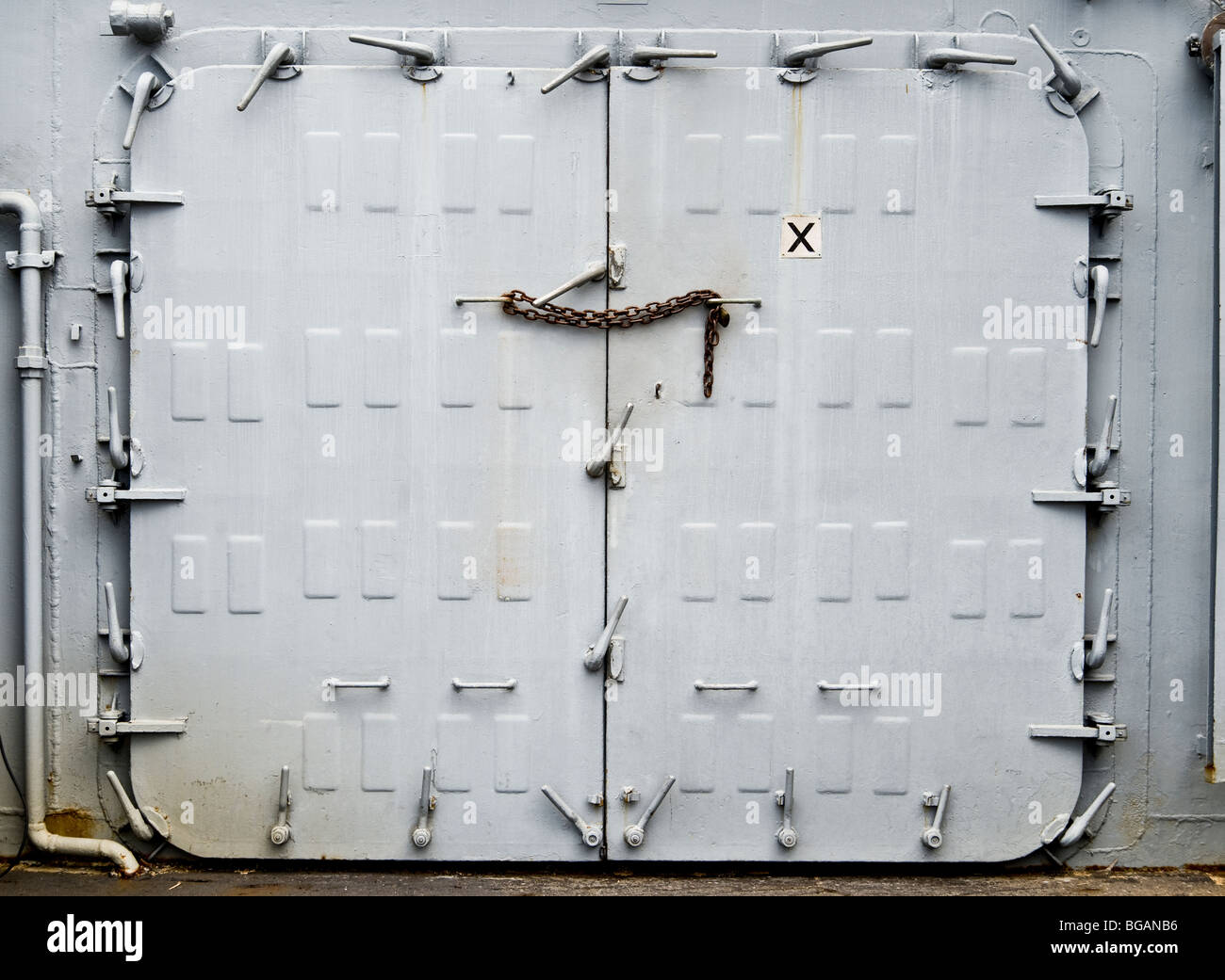 Battleship door hi-res stock photography and images - Alamy