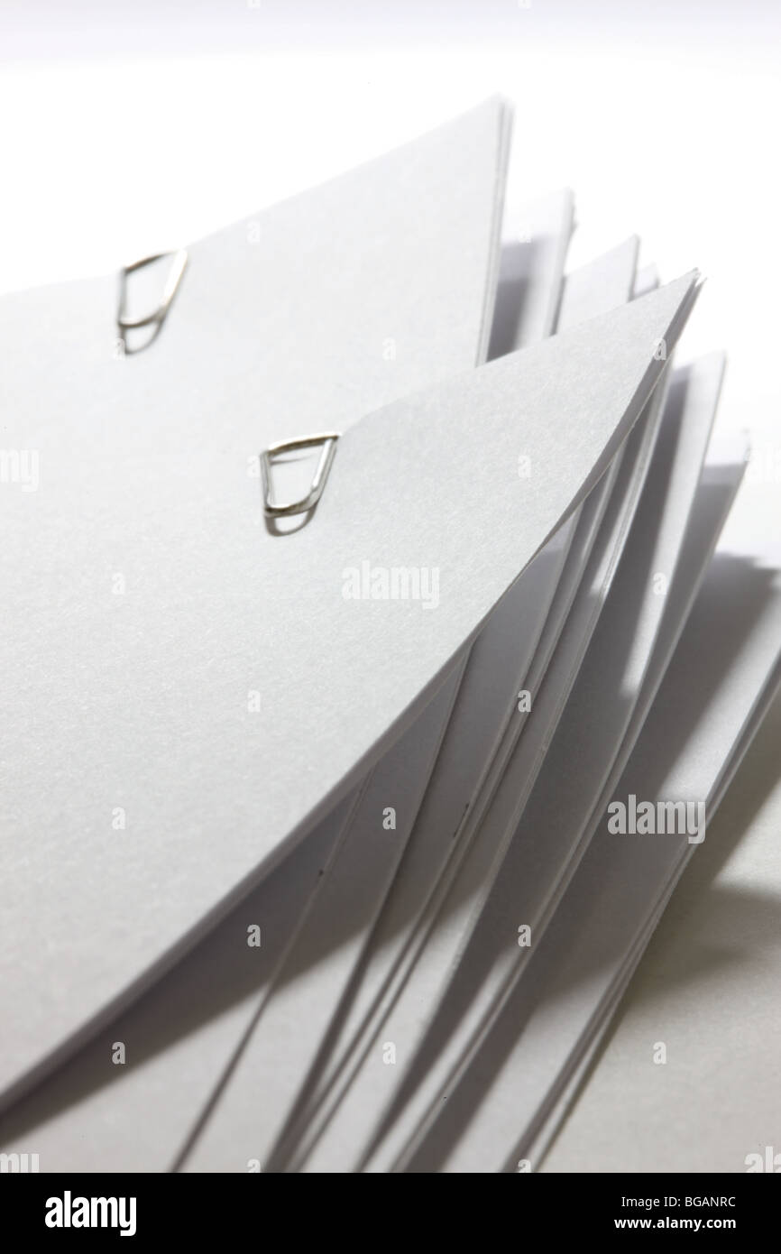 Paper clip close up hi-res stock photography and images - Alamy