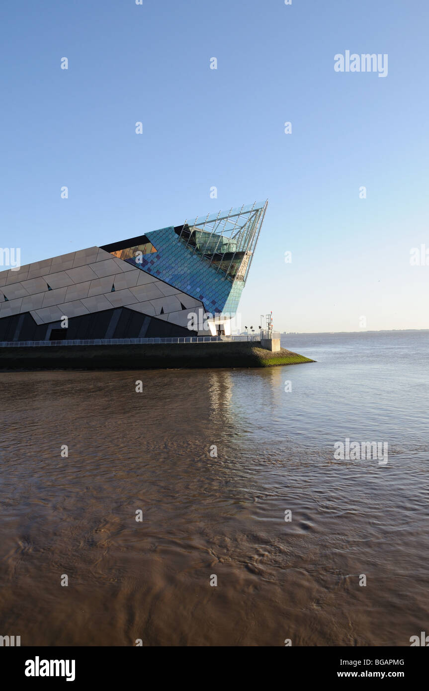 The Deep Aquarium Hull Stock Photo - Alamy