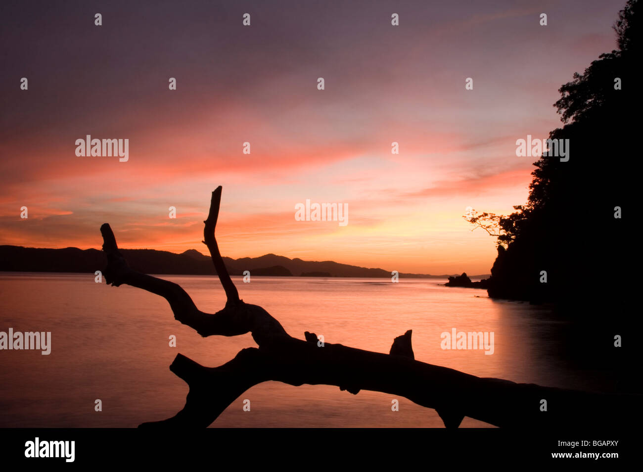 Maricaban island hi-res stock photography and images - Alamy