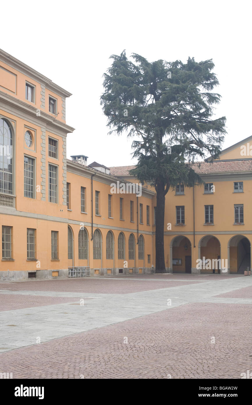 Pavia university hi-res stock photography and images - Alamy