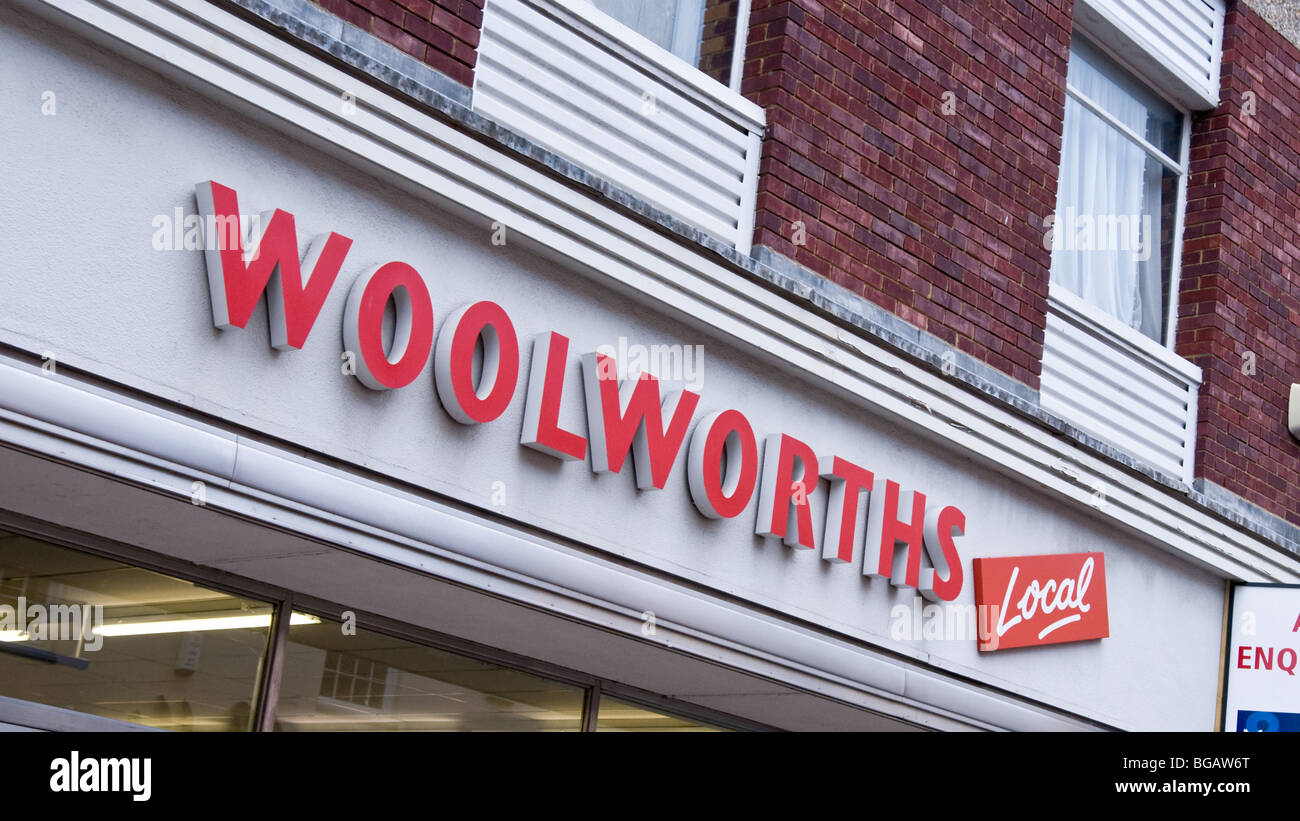 Woolworths supermarket logo hi-res stock photography and images - Alamy