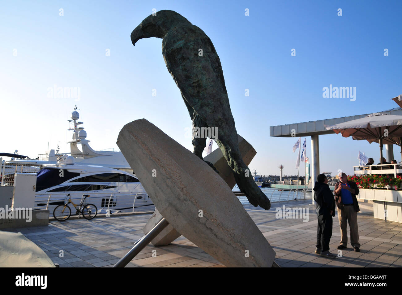 Israel, Herzliya, Marina, Ilana Gur's Vulture statue Stock Photo - Alamy