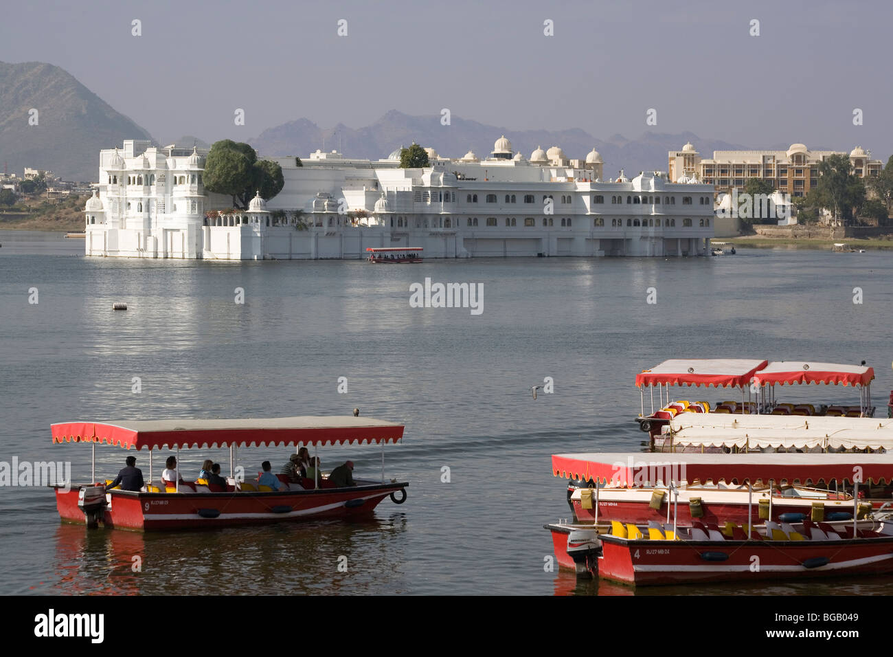 Udaipur Lake Palace History High Resolution Stock Photography and ...