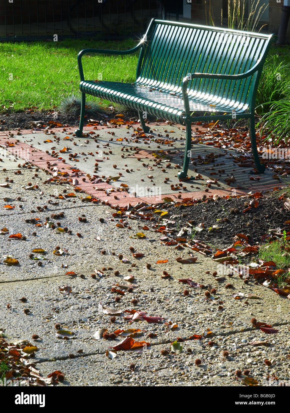 Park Garden Bench Seat In Early Morning Autumn Light, Pennsylvania, USA ...