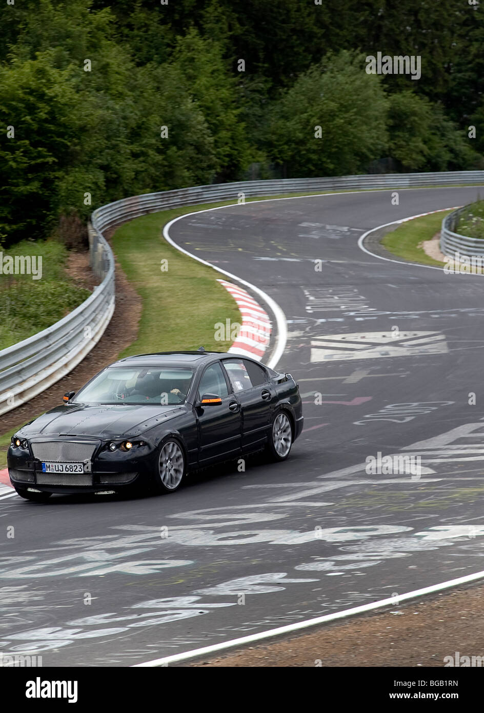 Car test track hi-res stock photography and images - Alamy