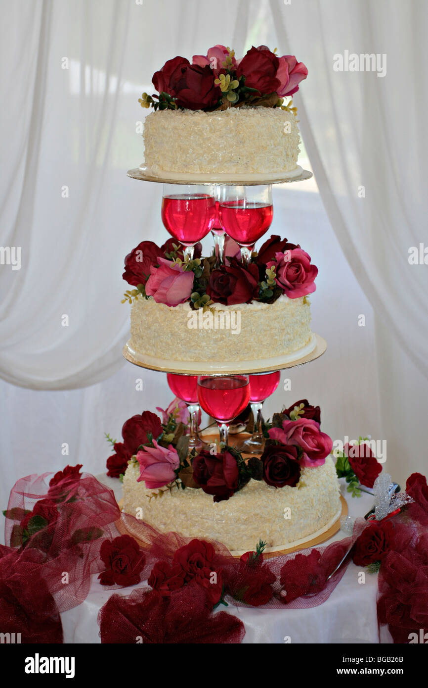 Stack cake hi-res stock photography and images - Alamy