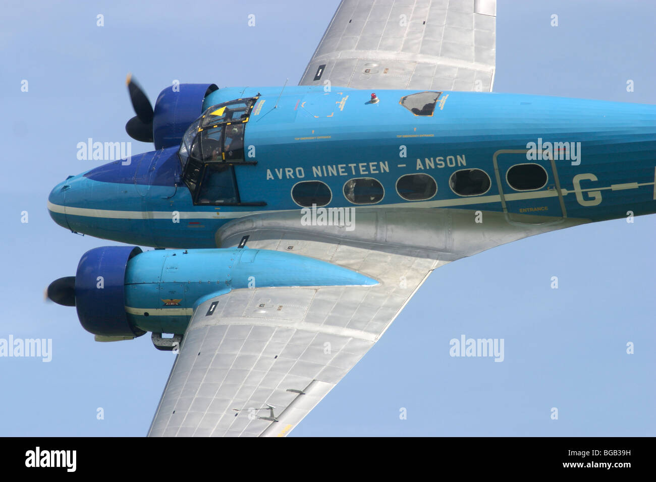 Shuttleworth - Avro 19 Anson passenger transport - 1935-1968. 2 ...