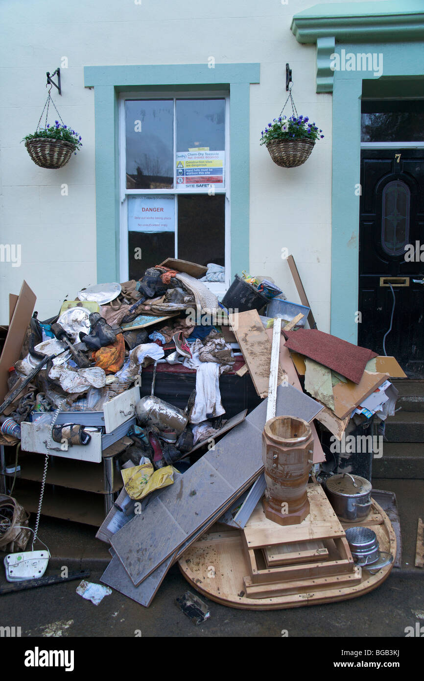 Ruined household goods hi-res stock photography and images - Alamy