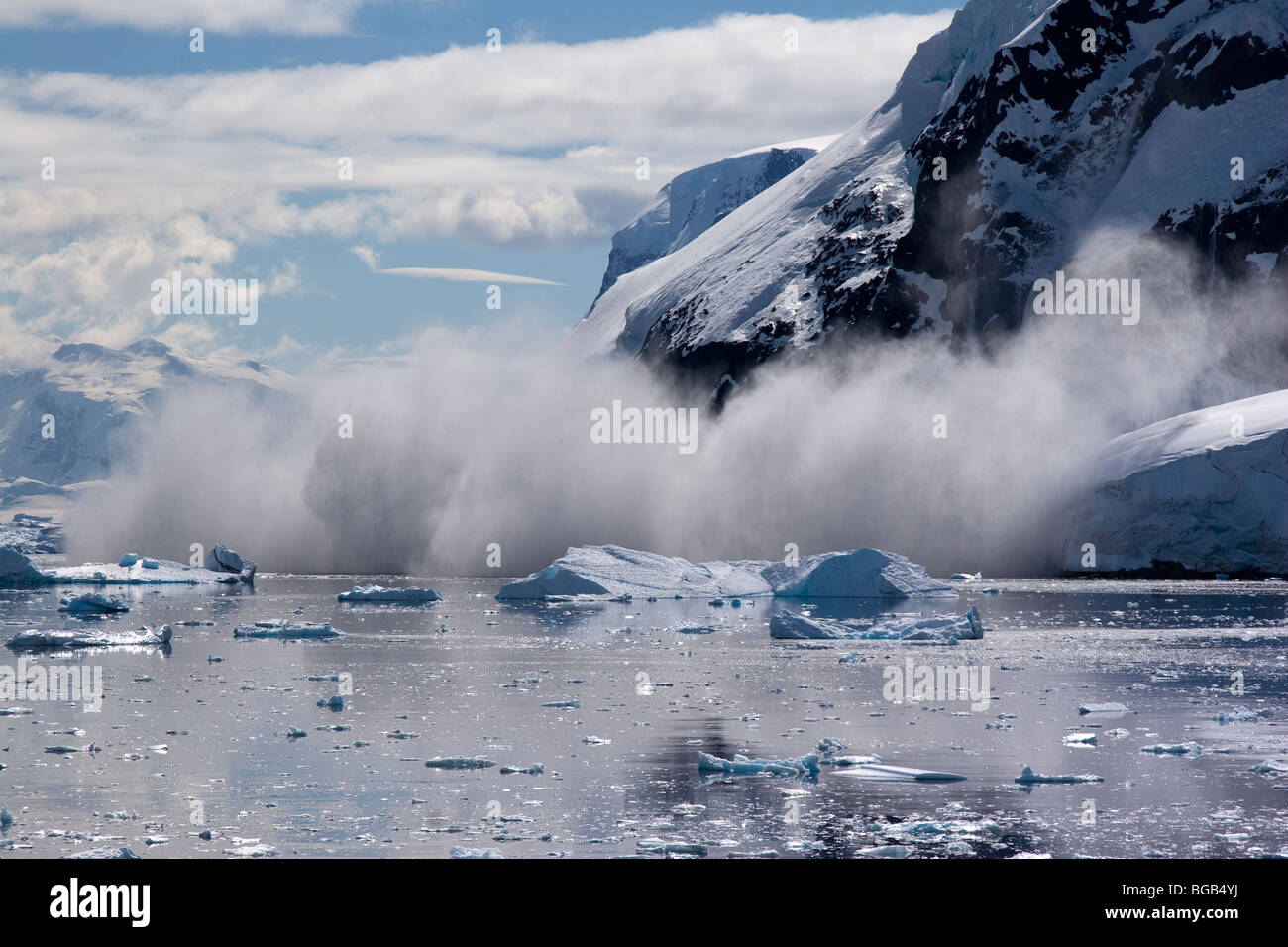 Avalanche hi-res stock photography and images - Alamy