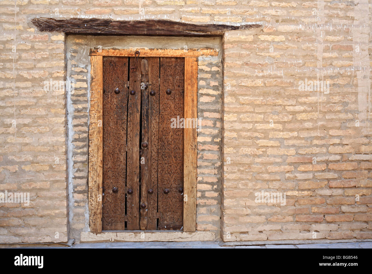 Door of the palace hi-res stock photography and images - Alamy