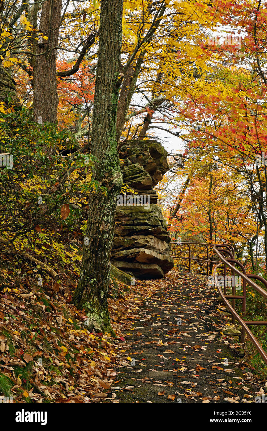 Walking Trail at Point Park on Lookout Mountain in Chattanooga ...