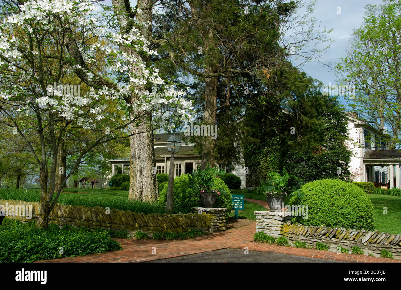 Three chimneys hi-res stock photography and images - Alamy
