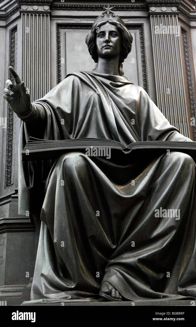 Ernst august statue hi-res stock photography and images - Alamy