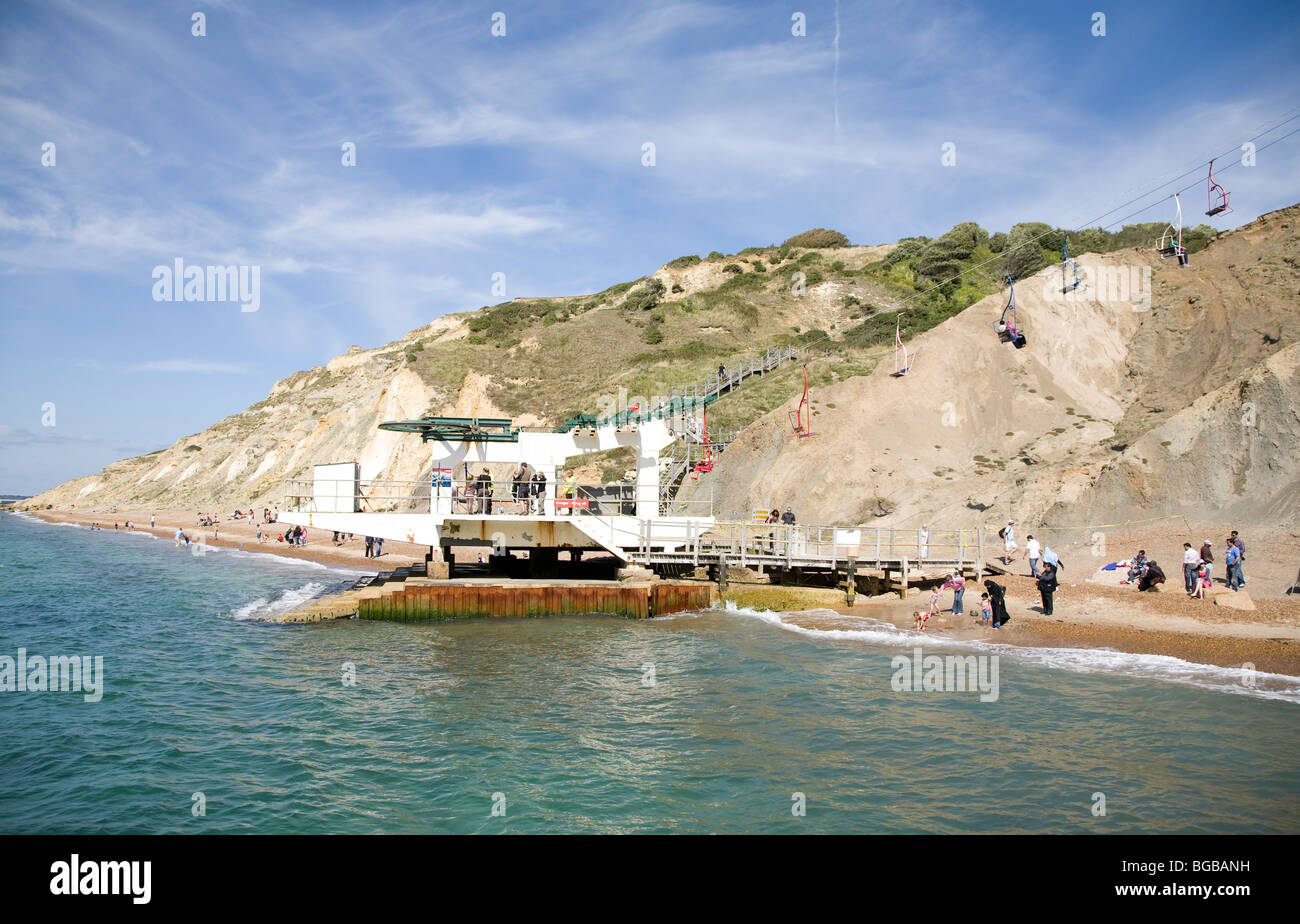England, Isle of Wight, Alum Bay, Coloured Sands, Needle Park. Waiting ...