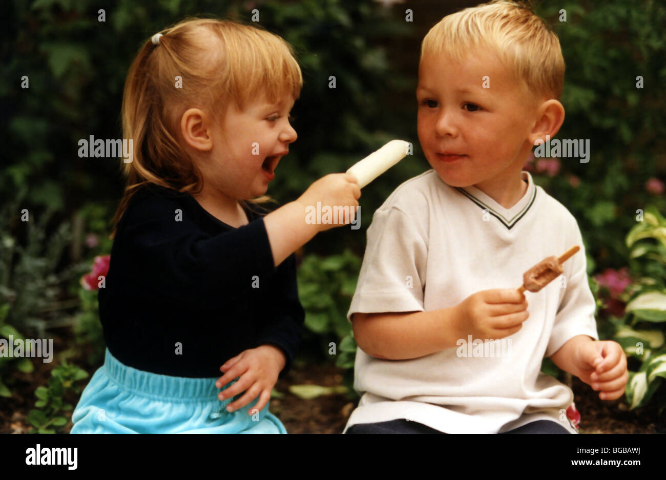 Pop and share hi-res stock photography and images - Alamy