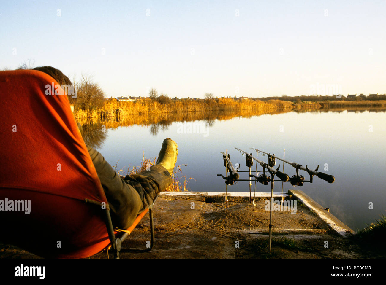 Man waiting catch fish hi-res stock photography and images - Alamy