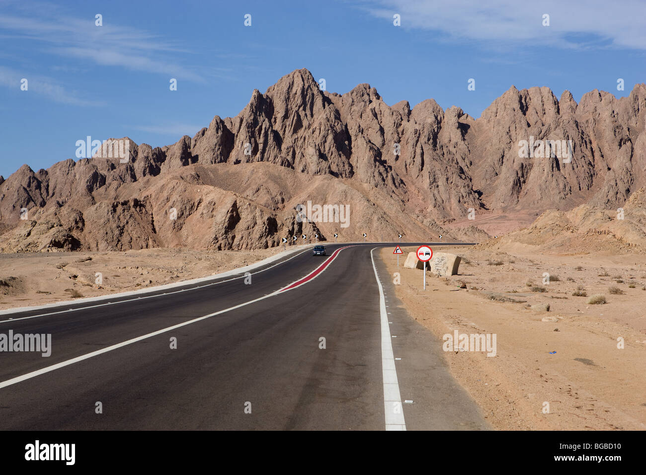 Road sign egypt hi-res stock photography and images - Alamy