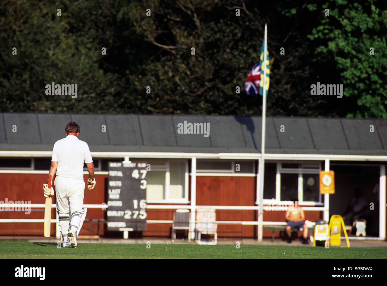 Batsman walking hi-res stock photography and images - Alamy