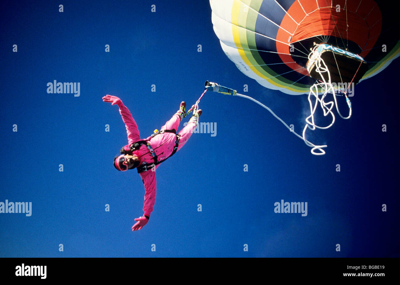 Bungee jumping from a hot air balloon Stock Photo - Alamy