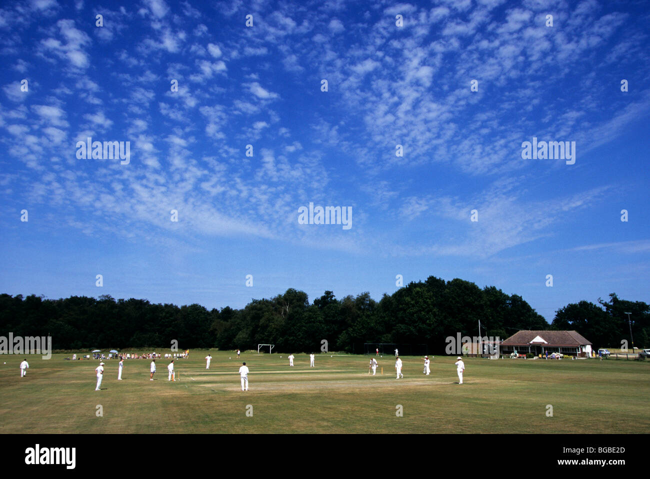 People watching cricket match hi-res stock photography and images - Alamy