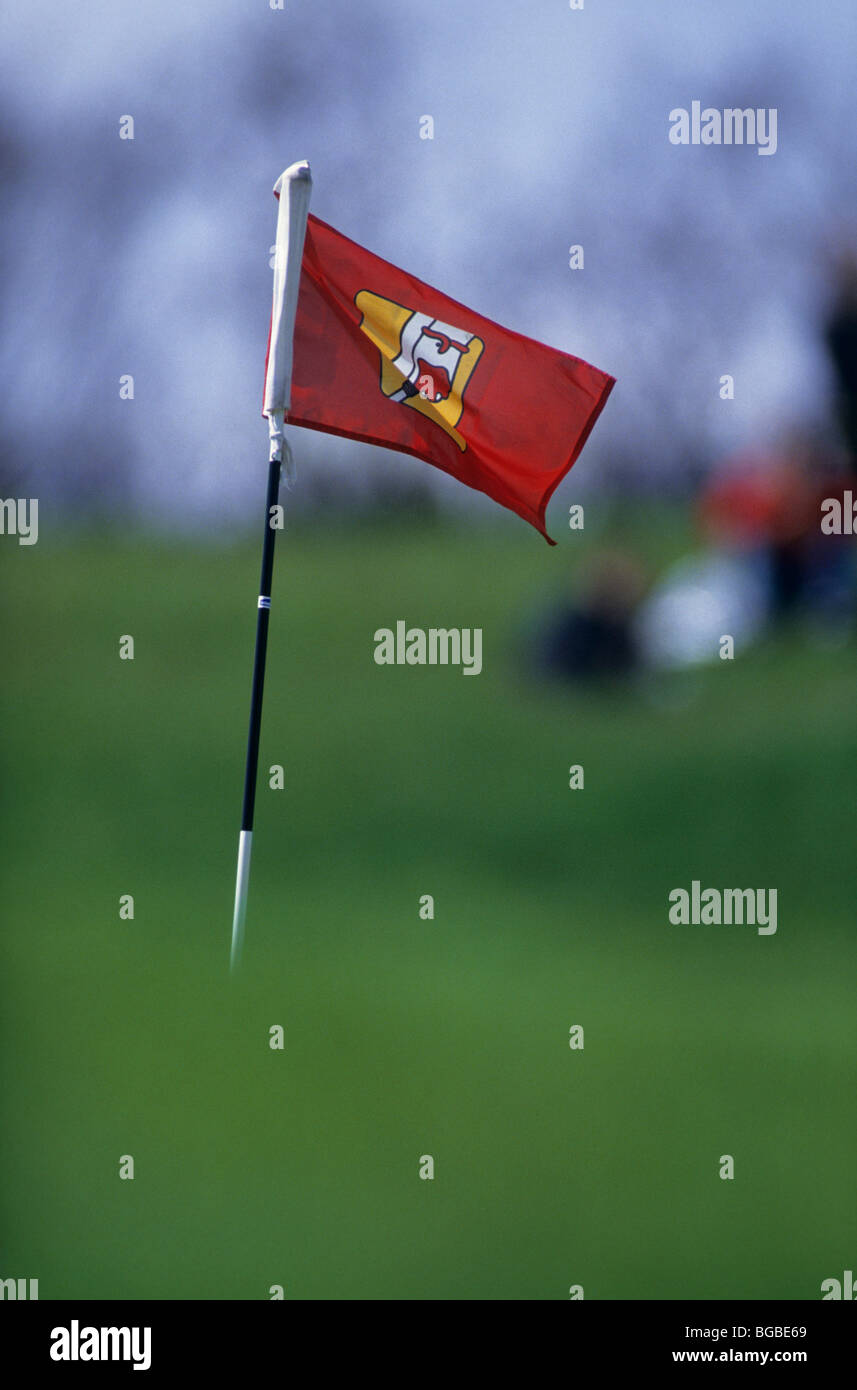 Golf flag on golf course Stock Photo - Alamy