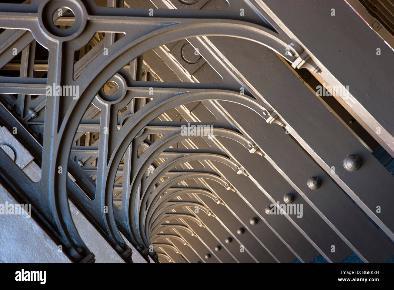 Repeating arch hi-res stock photography and images - Alamy