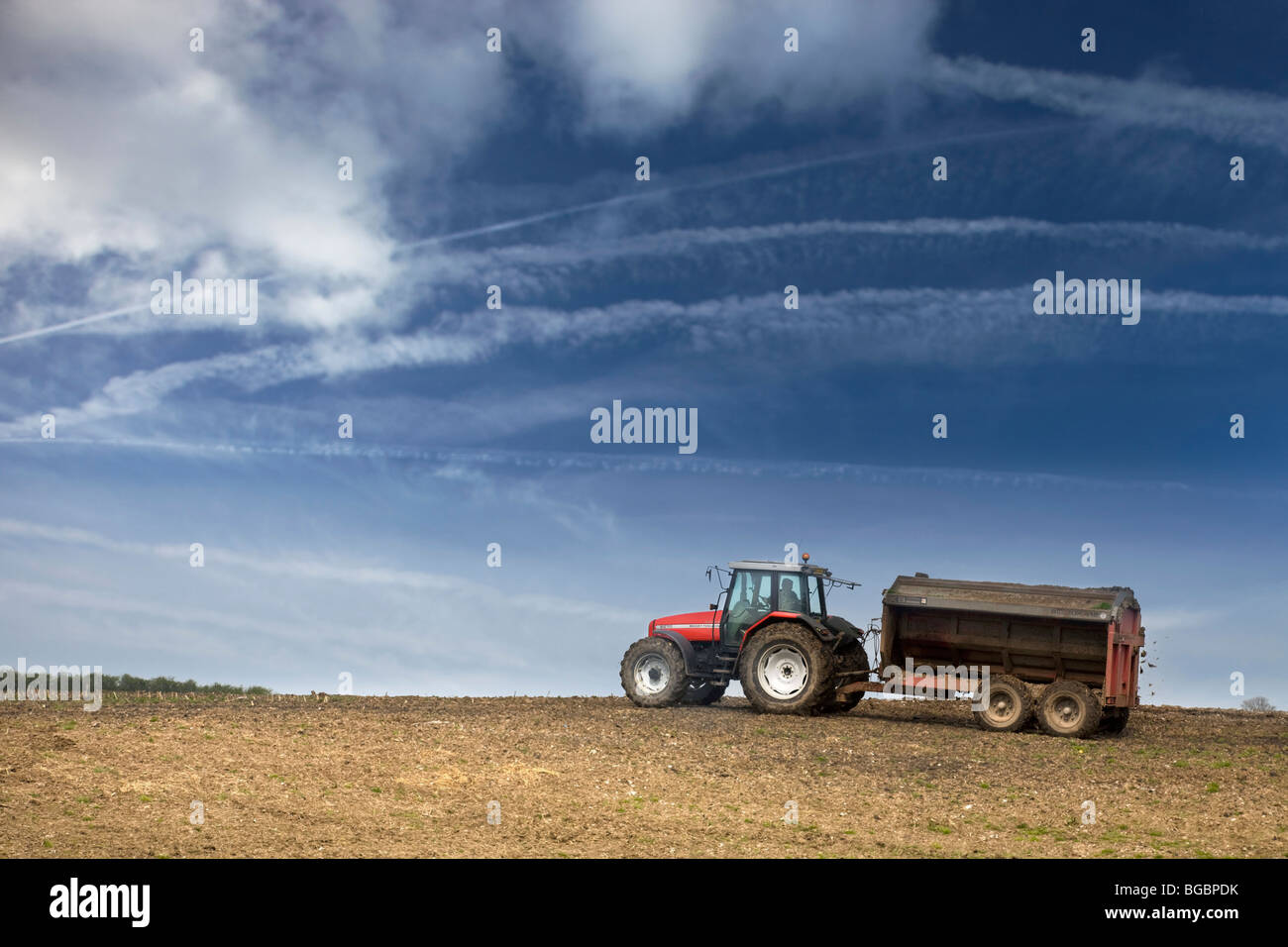 Muck spreading hi-res stock photography and images - Alamy