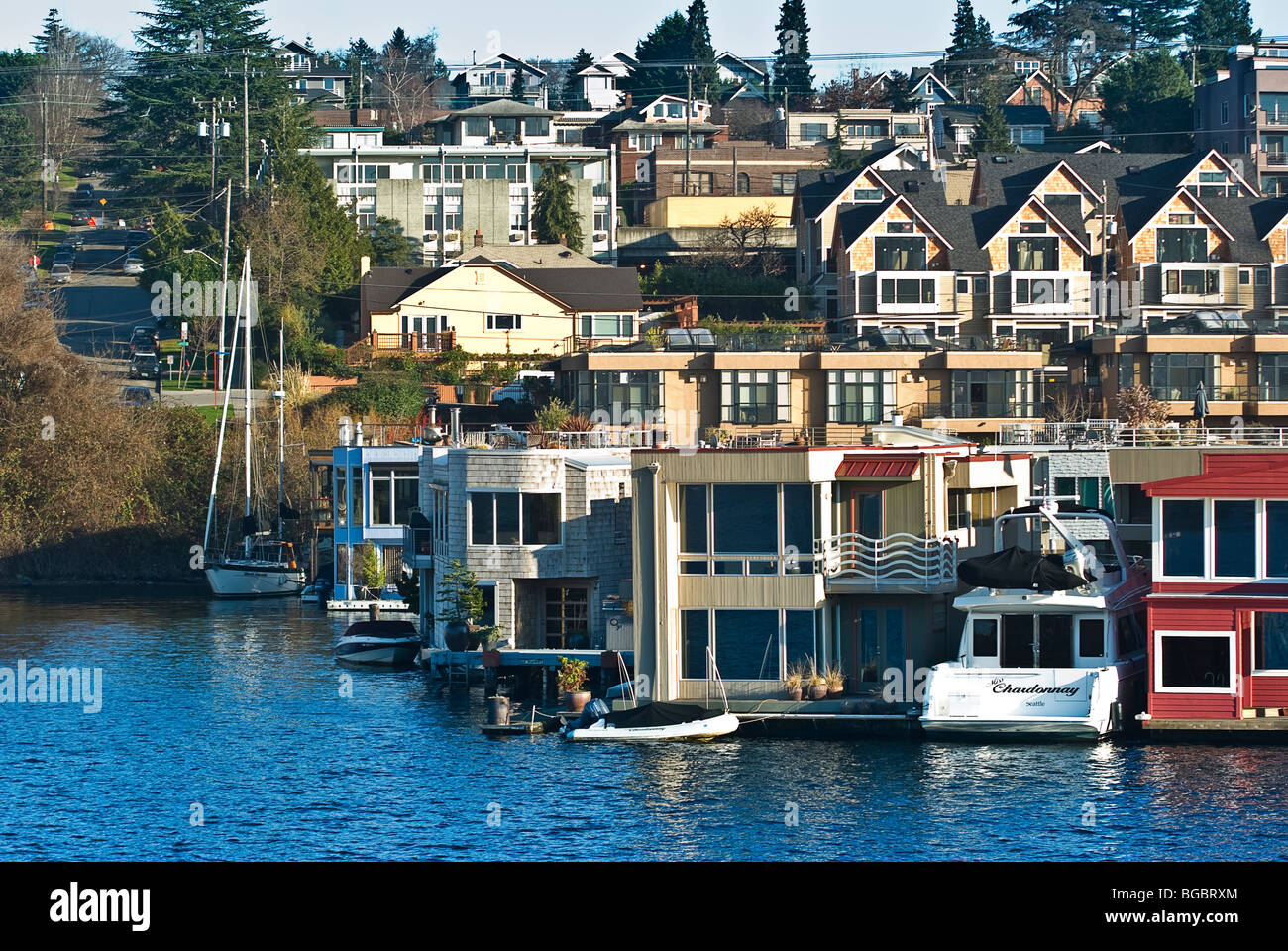 USA, Washington, Seattle. Houseboats permanently moored on shores of ...