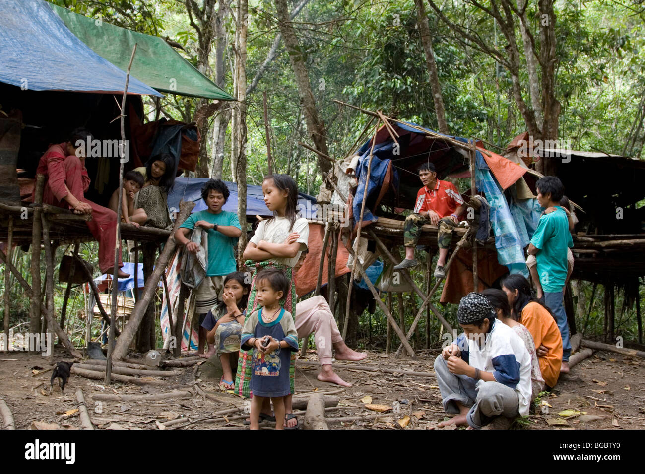 Forest people asia native community hi-res stock photography and images ...