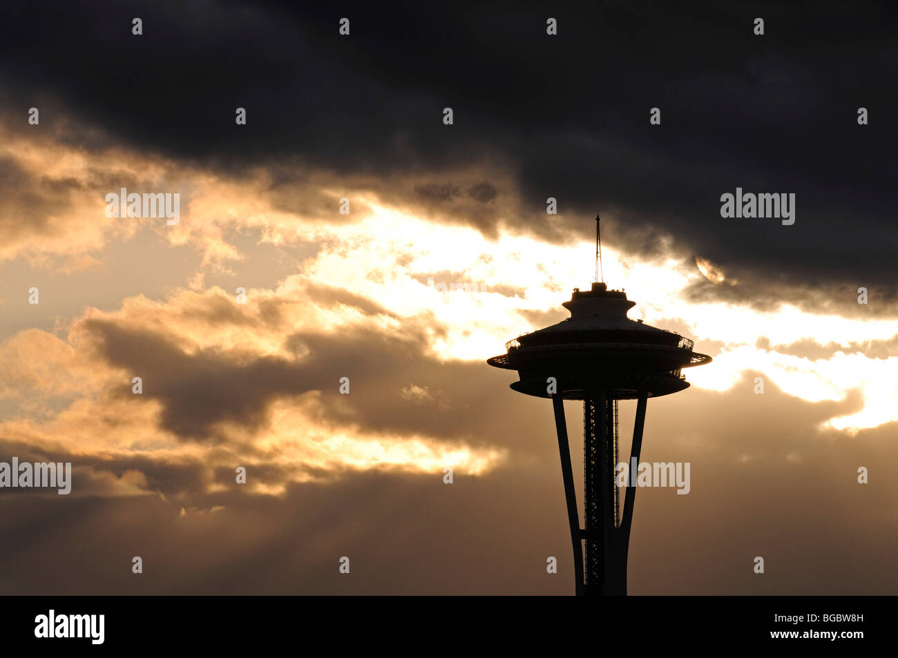 Seattle space needle observation deck hi-res stock photography and ...