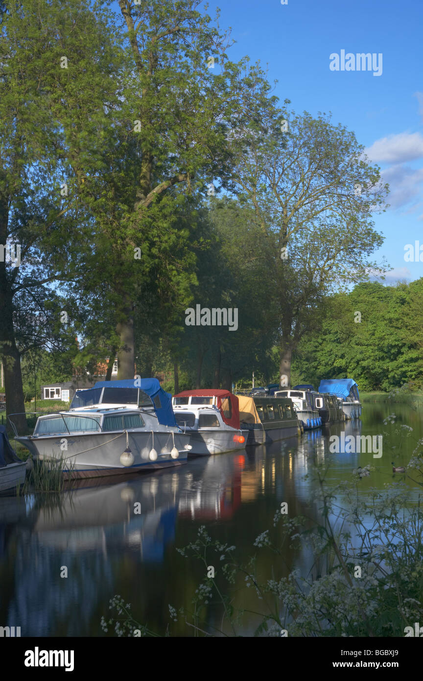 Boats on the Chelmer & Blackwater canal near Hoe Mill lock, Essex Stock ...