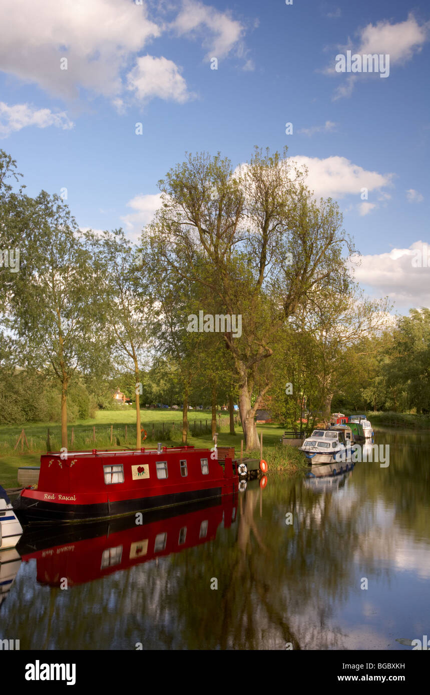 Boats on the Chelmer & Blackwater canal near Hoe Mill lock, Essex Stock ...
