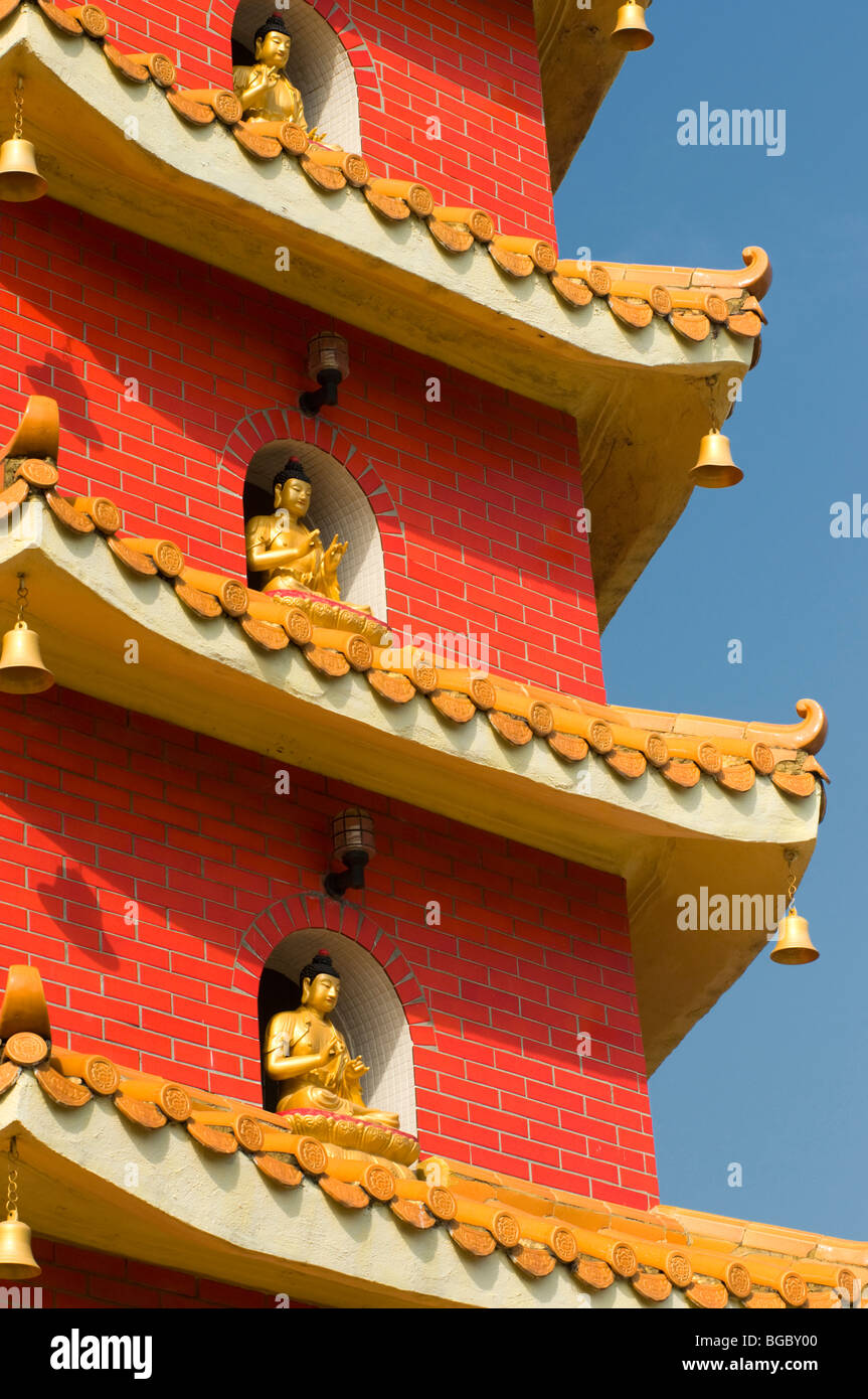 Chinese monastery hi-res stock photography and images - Alamy