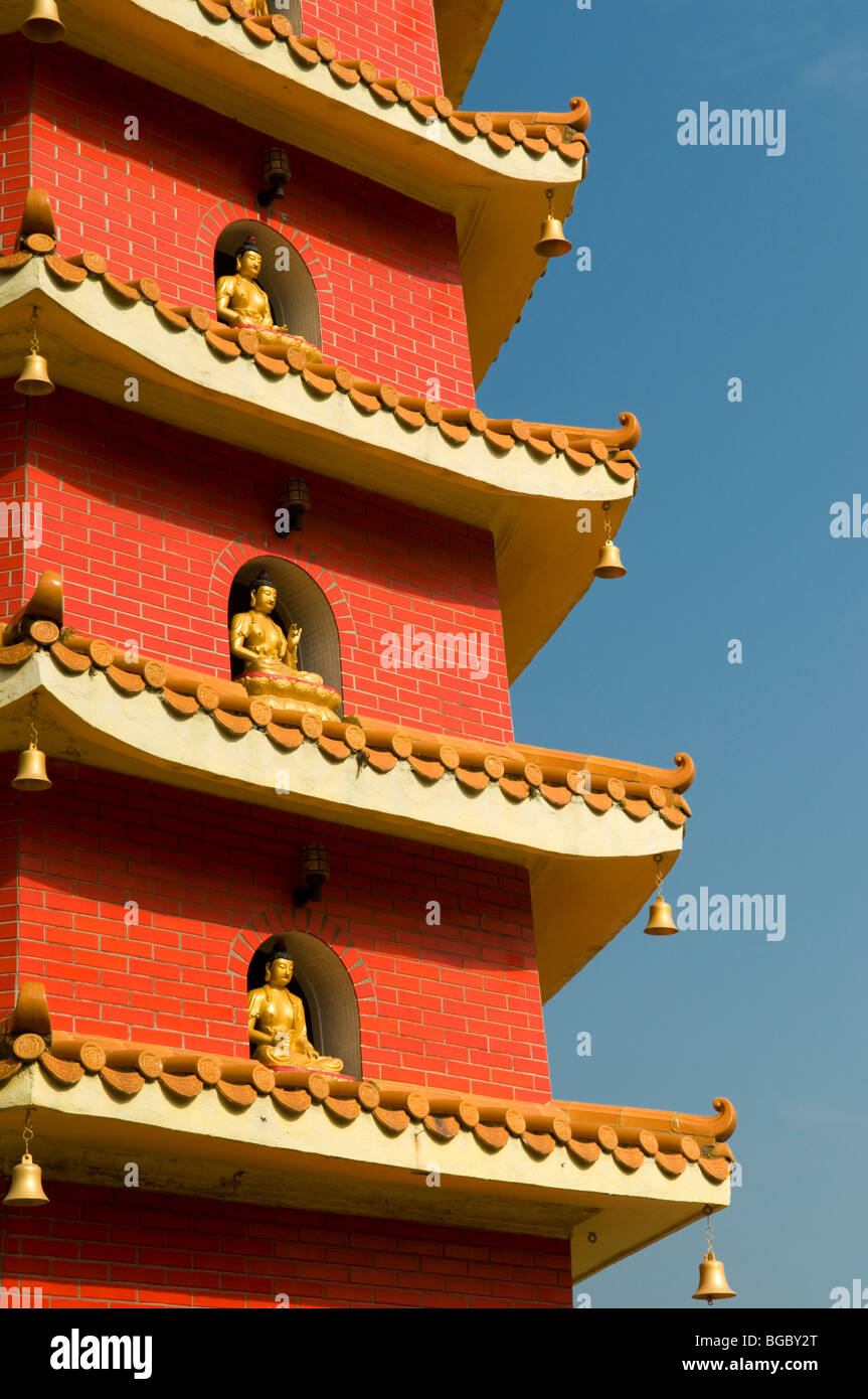 Red chinese pagoda hi-res stock photography and images - Alamy