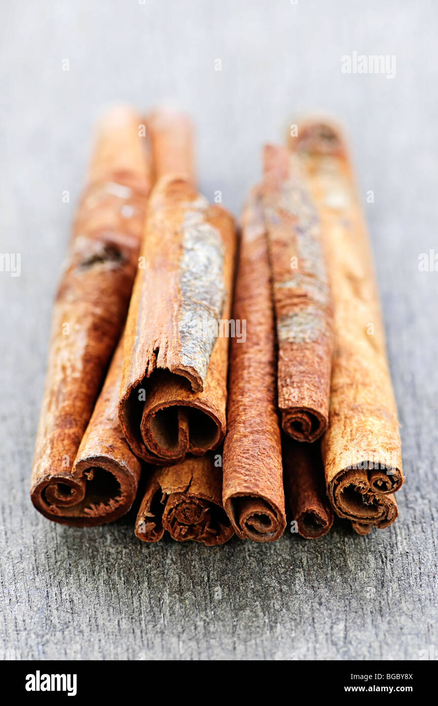 Cinnamon bark hi-res stock photography and images - Alamy