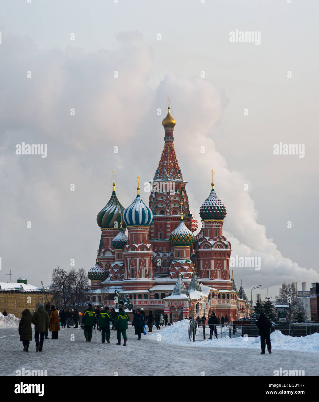 Moscow st basil in snow hi-res stock photography and images - Alamy