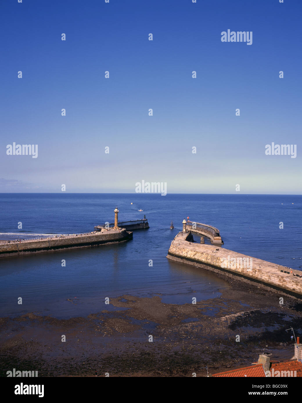 Whitby East and West Pier Lights or Breakwater Lights, harbour entrance ...