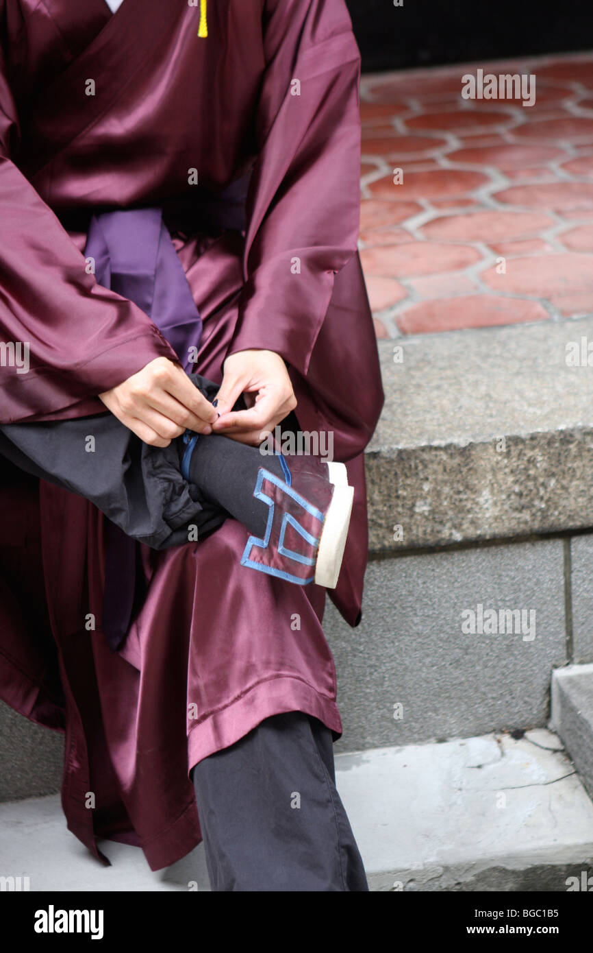 Traditional clothes taiwan hi-res stock photography and images - Alamy