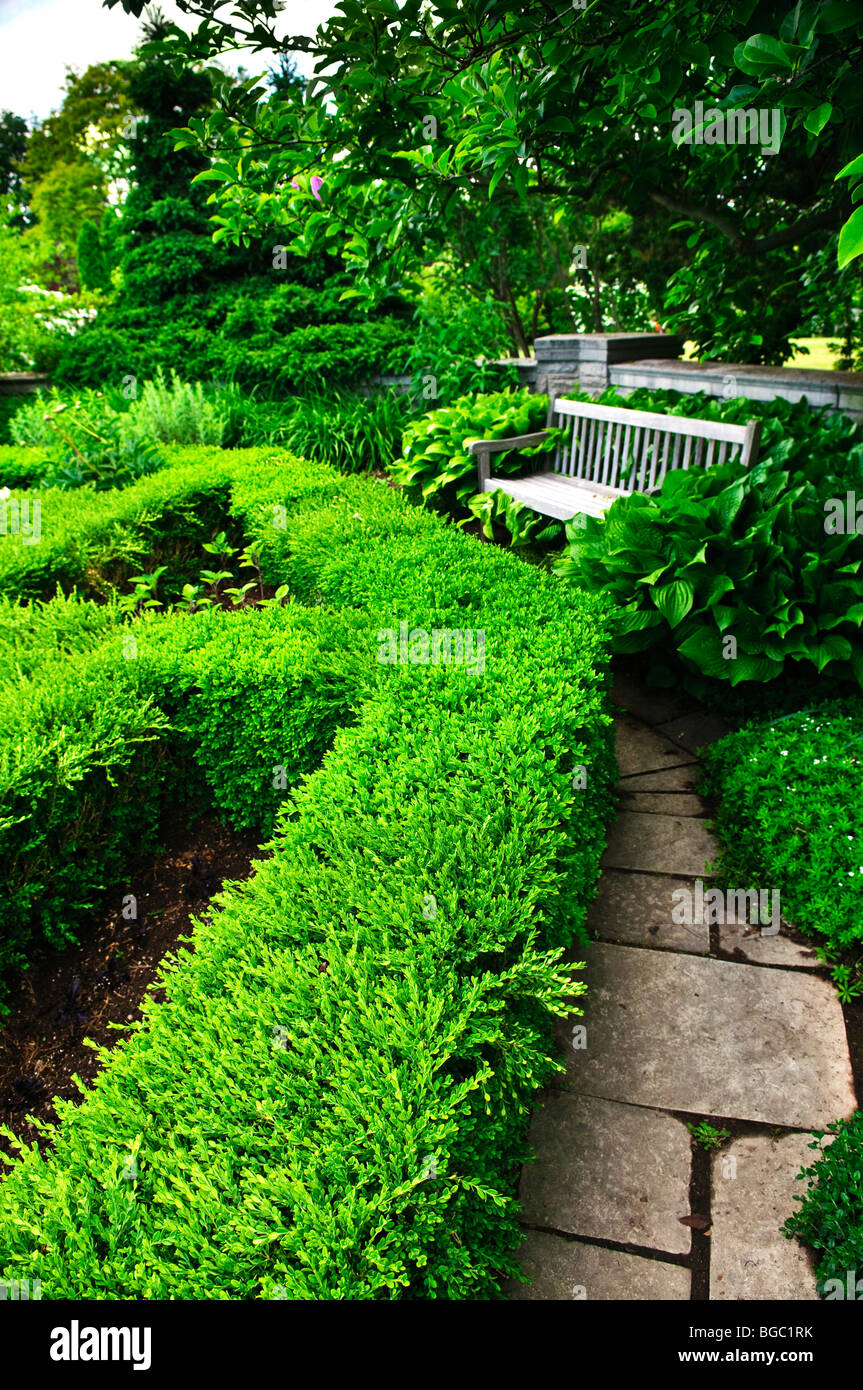 Landscaping and hedges hi-res stock photography and images - Alamy