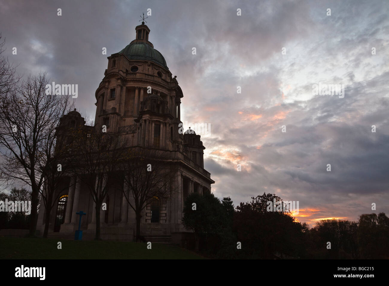 The Ashton Memorial in Williamson Park, Lancaster, at sunset Stock ...