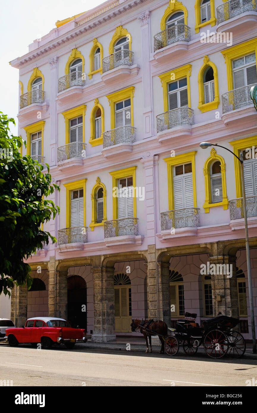 Colorful architecture, Havana, Cuba Stock Photo - Alamy