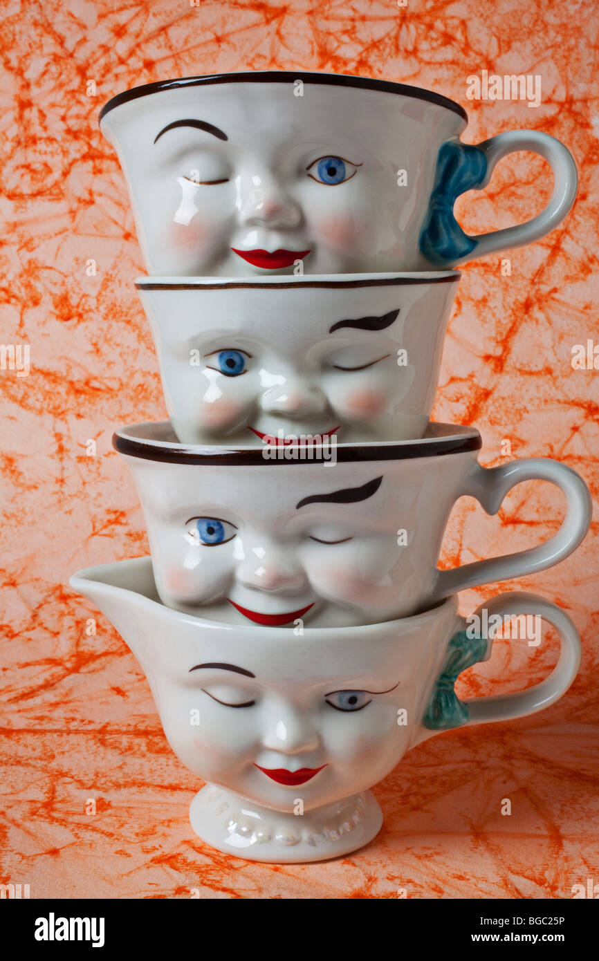 Multiple faces hi-res stock photography and images - Alamy