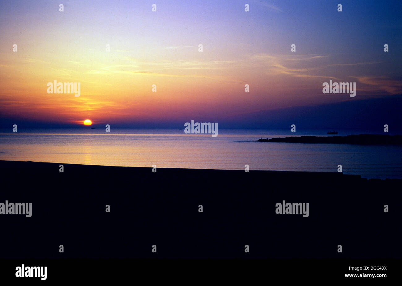 Sunrise sunset tunis tunisia hi-res stock photography and images - Alamy