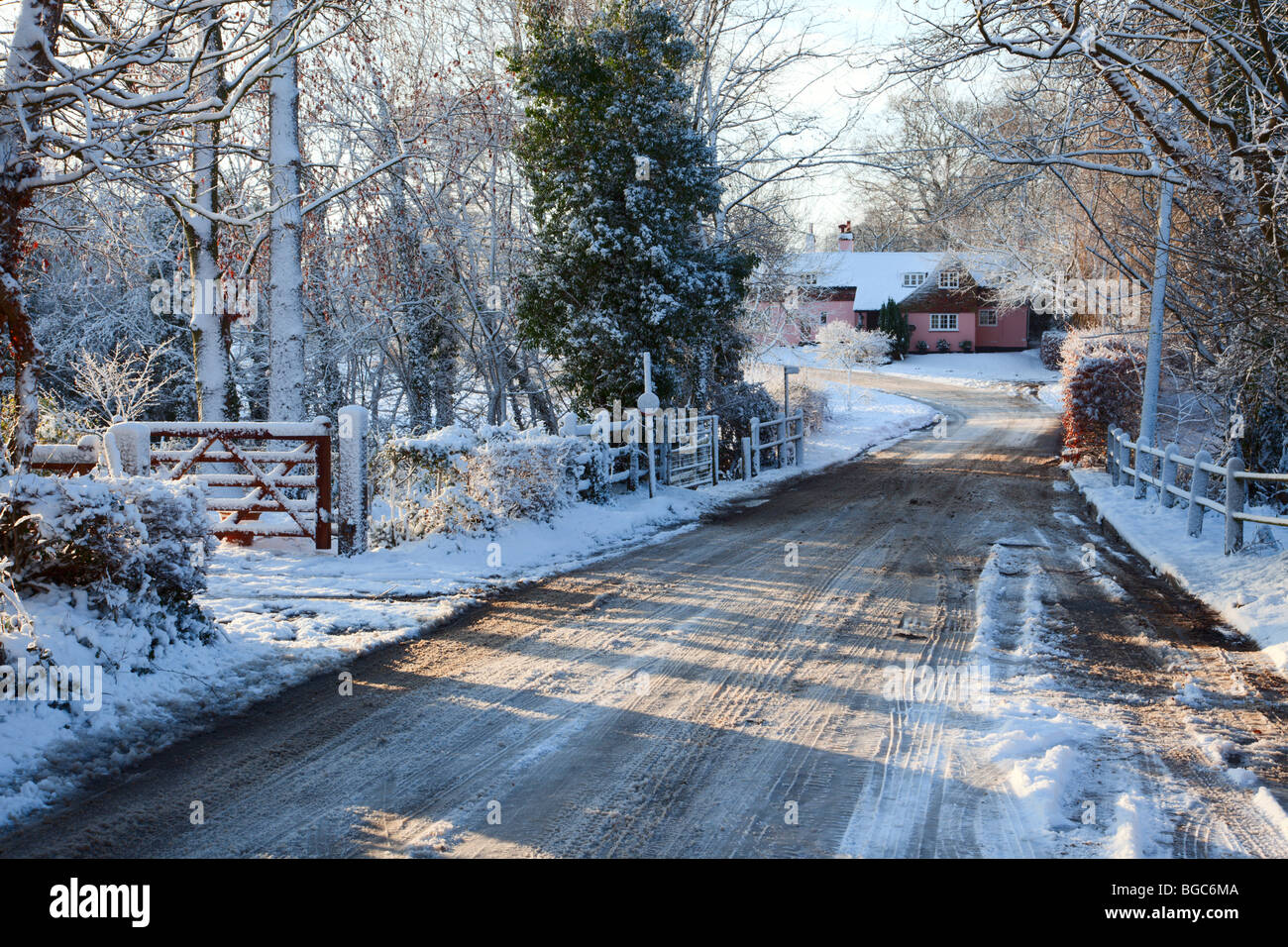 Little Gransden Road Cambridgeshire in snow Stock Photo - Alamy